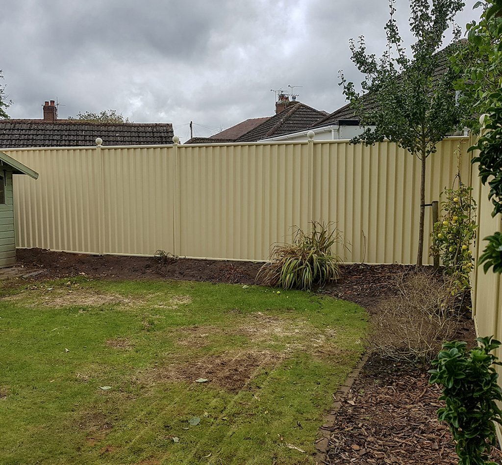 Extra Wide Cream Fence with Flat Caps | ColourFence