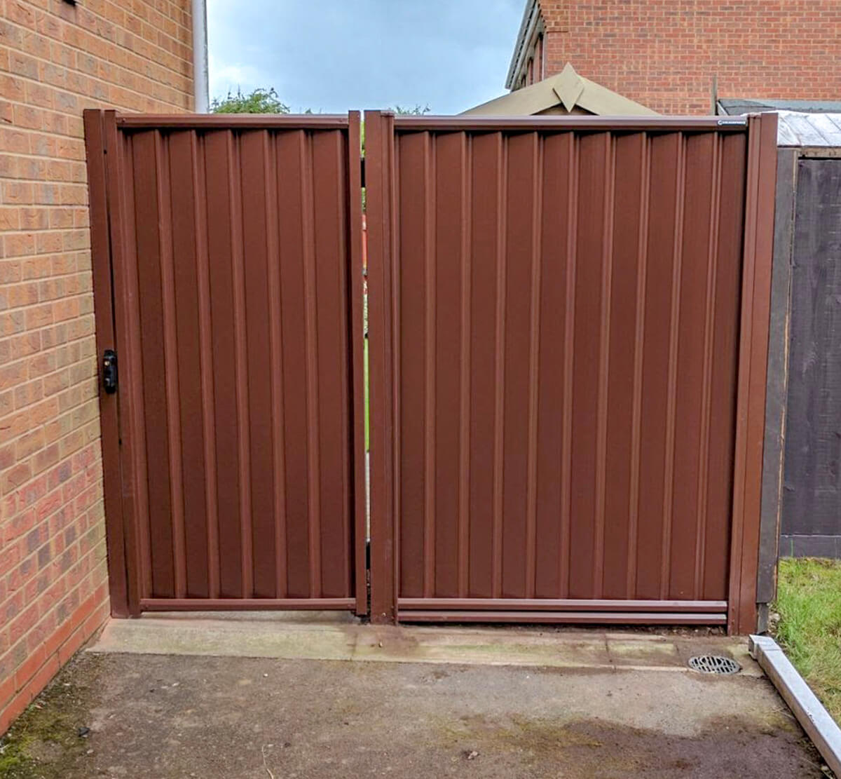 ColourFence Gate in Plain Brown | ColourFence Gates